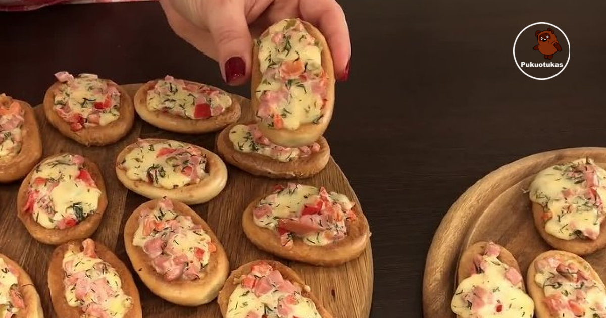 Mini pica iš riestainių. Toks užkandis išnyksta akimirksniu ...